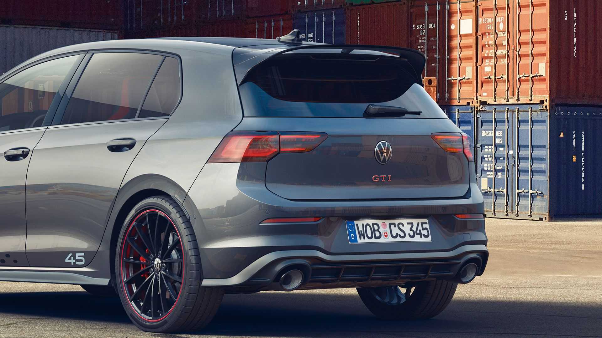 StriveME - فولكس واجن تطلق GTI Clubsport 45 تكريما لـ 45 عام على ظهور جولف